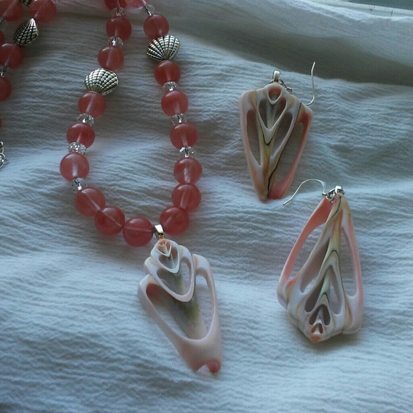 unbranded | Jewelry | Shell Necklace Set 3pc Pink Real Shell | Poshmark